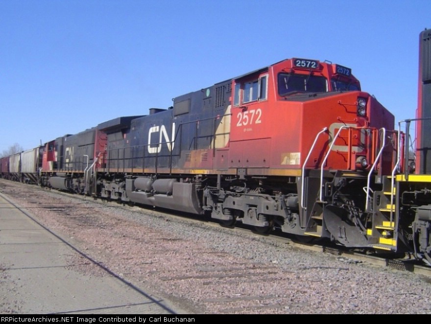 CN 2572